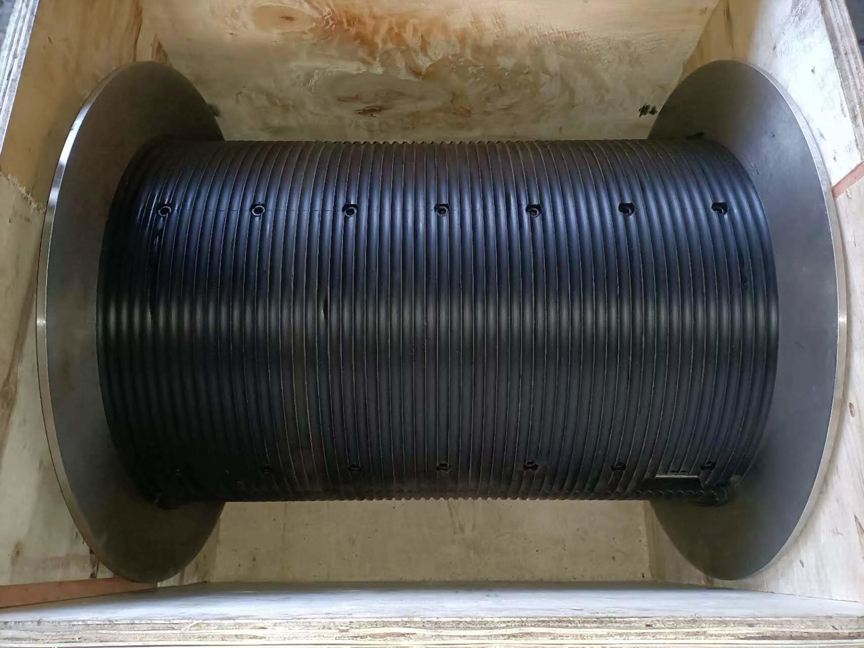 Pulling Wire Rope Barrel In Varied Winch With LBS Grooved Design